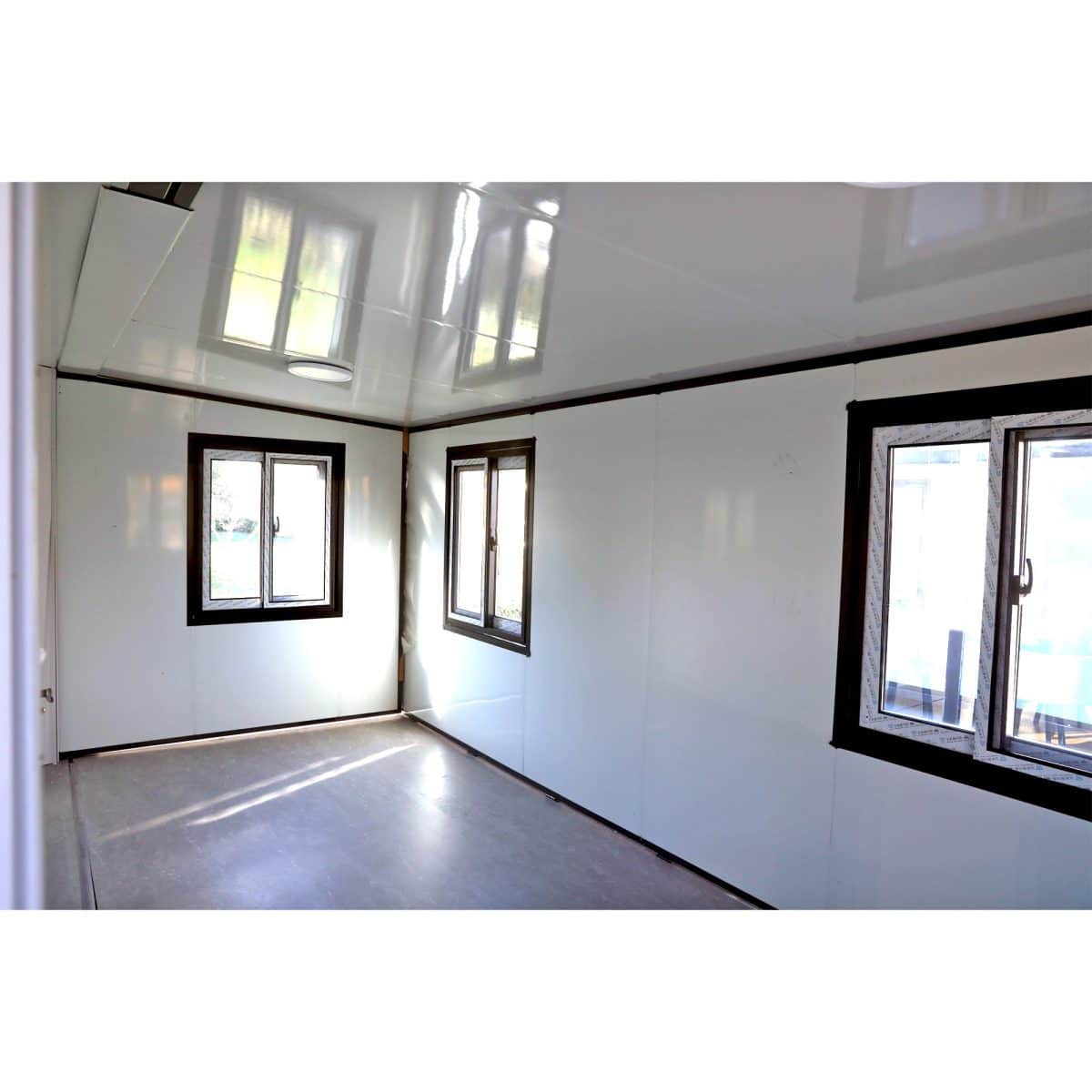 Container Home | Expandable | With Kitchen & Full Size Bathroom